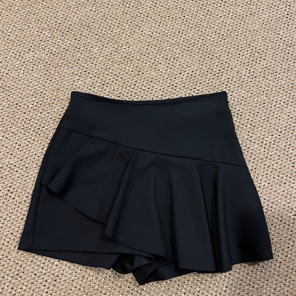 Zara | Shorts | Zara Black Skort With Ruffle | Poshmark